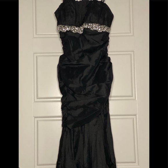 hailey adrianna papell | Dresses | Hailey Adrianna Papell Prom Dress ...